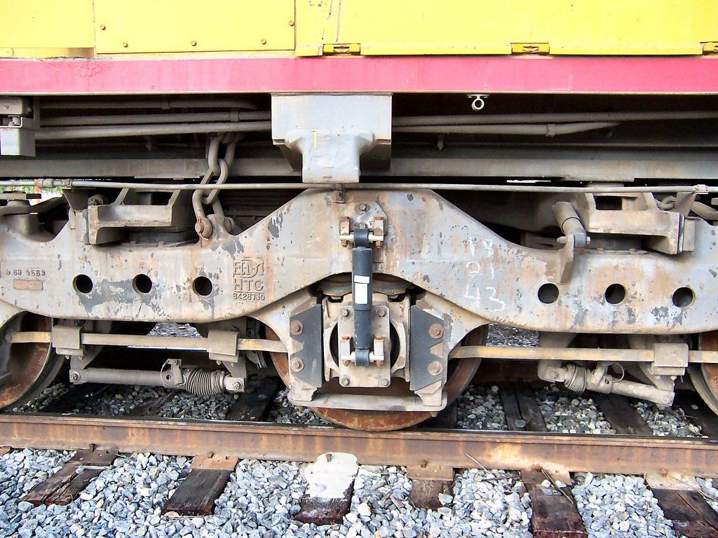 UP 2293 truck detail